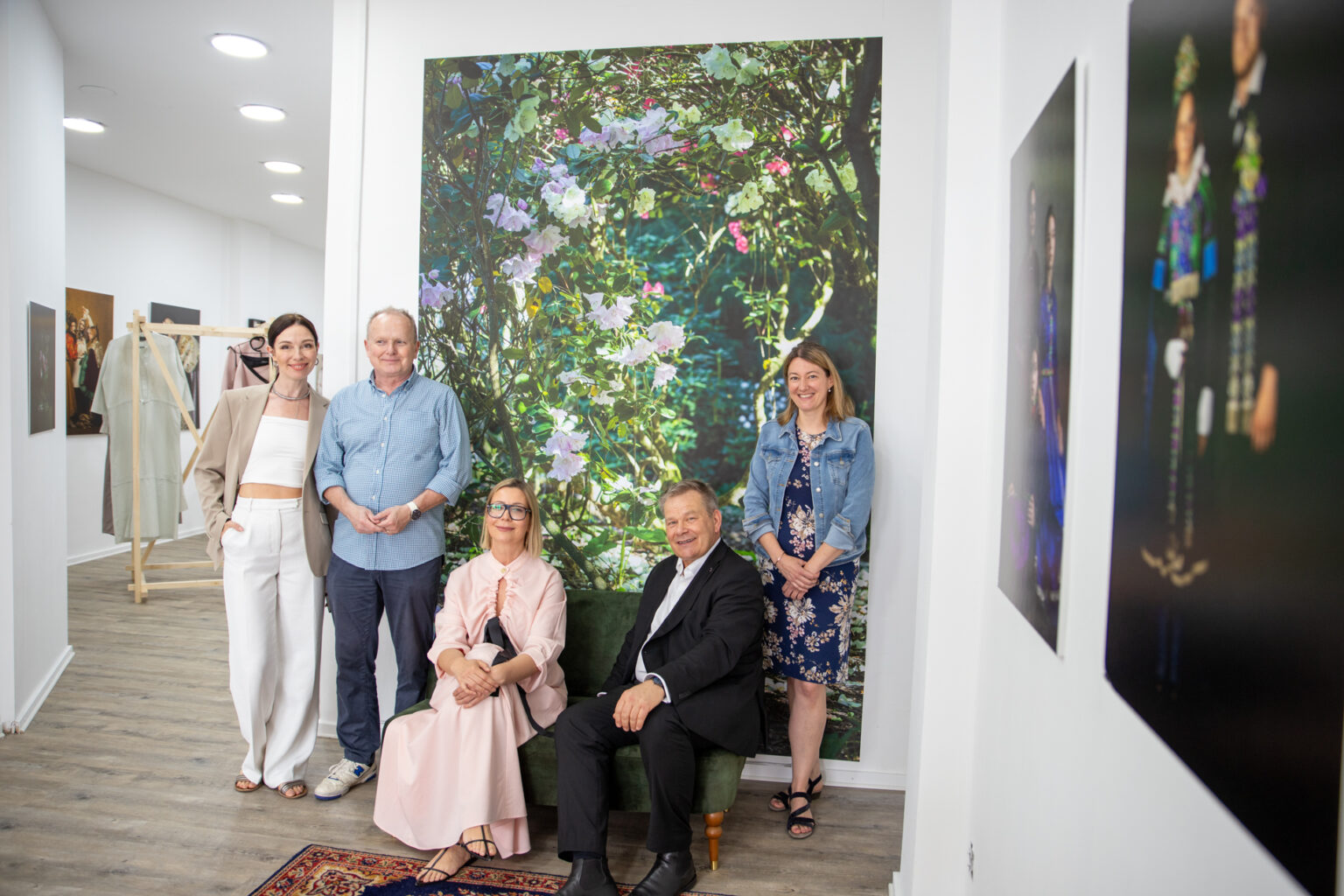 Hessische Gärten im VielRAUM: Anna Scheidemann zeigt Fotografien zwischen Gegenwart und ...